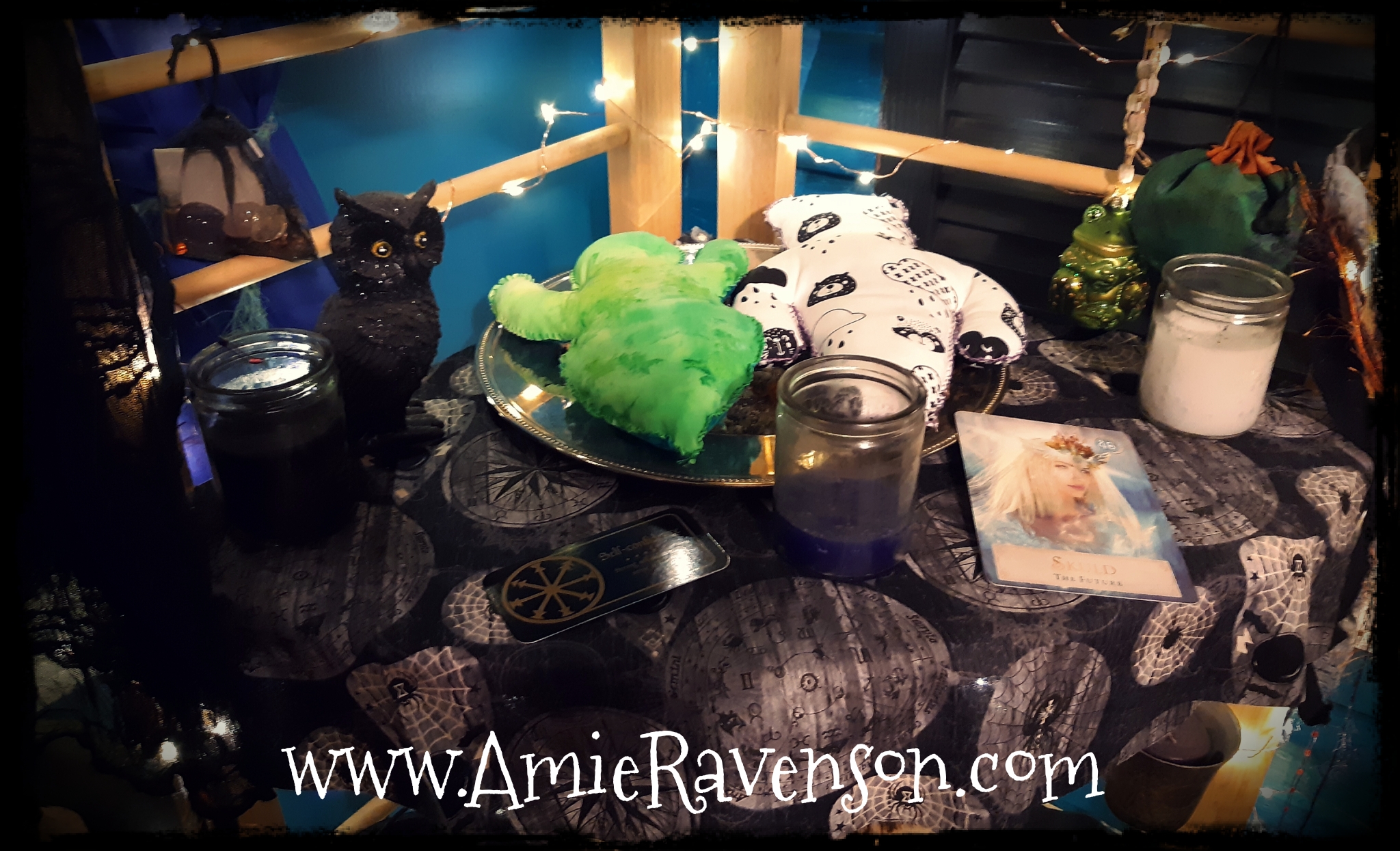 Creating a Samhain or Halloween altar - Amie Ravenson